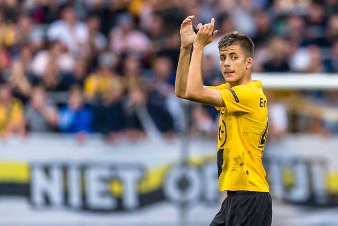 Luka Ilic wint met Jong Servië en is bijna zeker van plaatsing EK onder ...