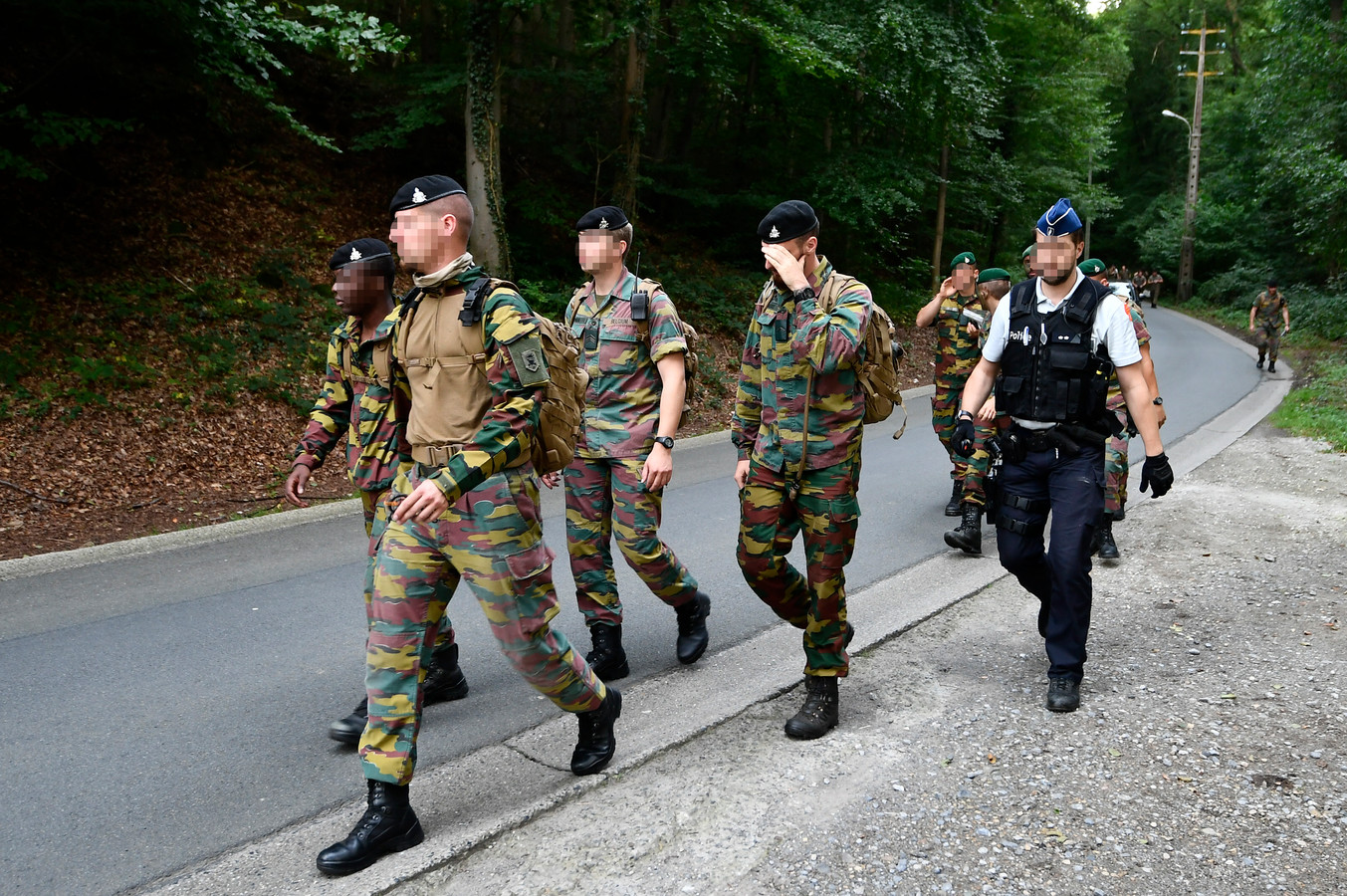 Le corps du militaire qui s'est jeté dans le vide a été retrouvé | Foto ... Le corps du militaire qui s'est jeté dans le vide a été retrouvé | Foto ...