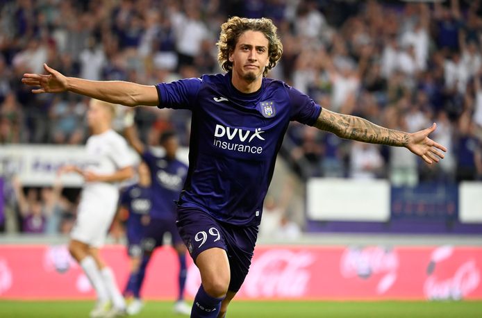 Invaller Fabio Silva breekt return tegen Paide open met goal en assist ...