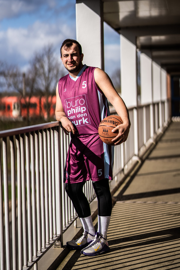 Ook ‘beste basketballer van Syrië’ moest vluchten: ‘Niet echt de ...