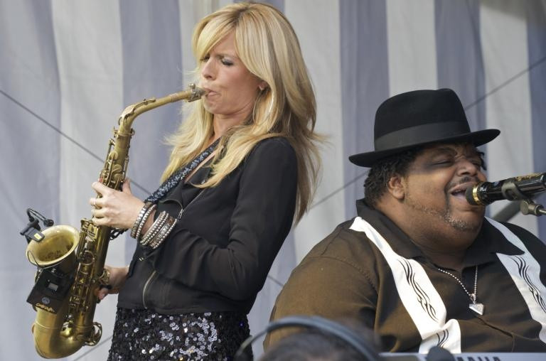 Candy Dulfer laat centrum volstromen | Foto | destentor.nl
