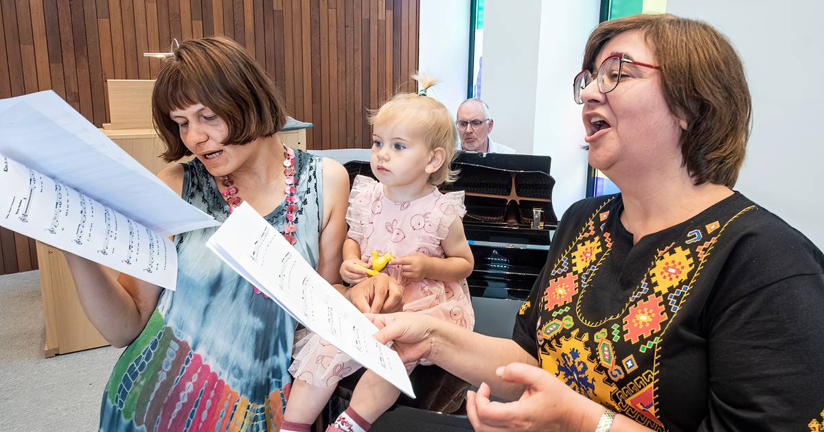 Samen zingen met Oekraïense vluchtelingen: ‘Zo leer je de warmte van de ...