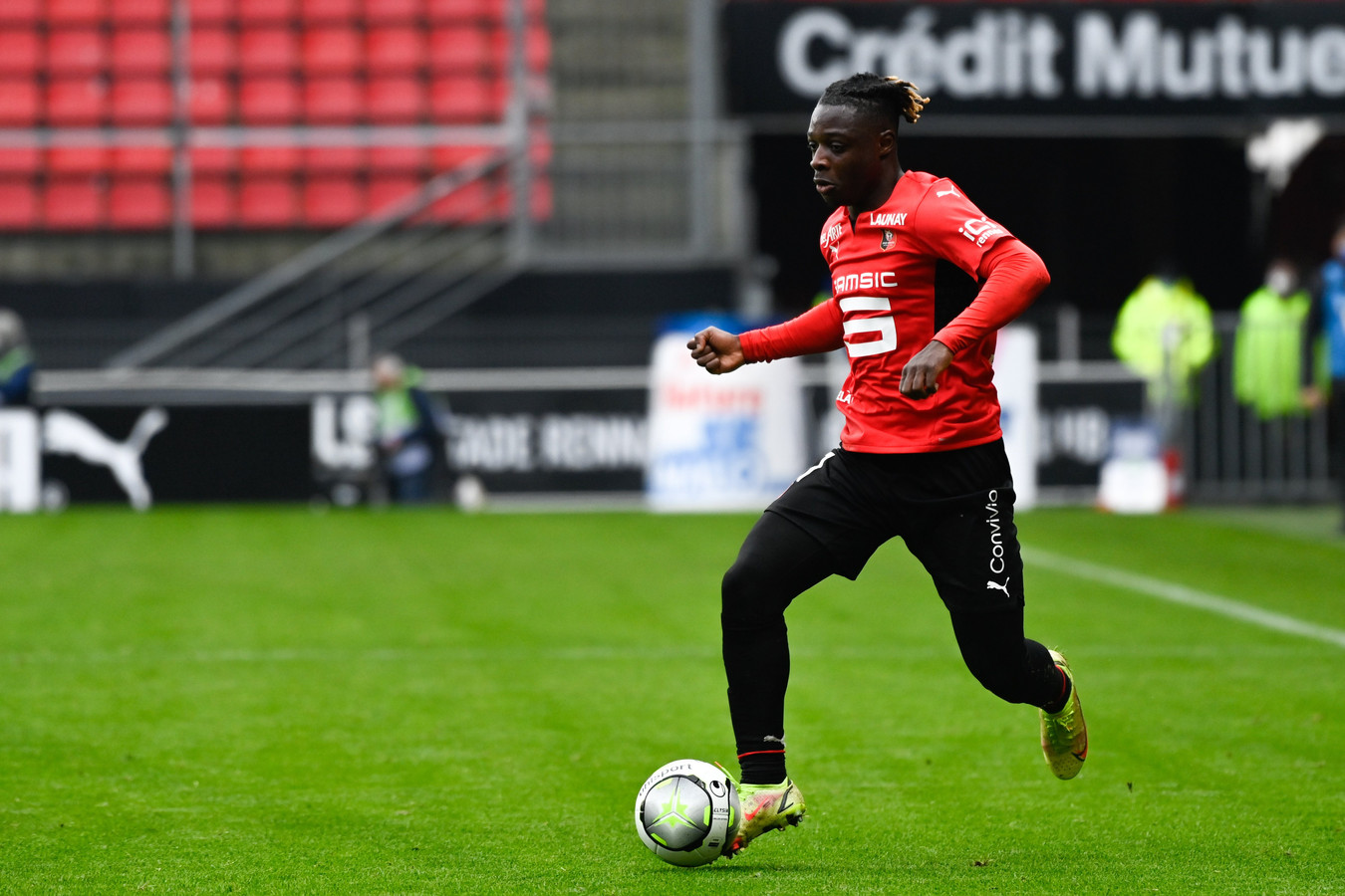 Les Diables à l'étranger: un assist pour Doku, un carton pour Rennes ...