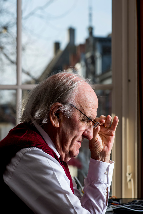 Taakstraf als je iemand doodrijdt met een mobiel in je hand, is dat nou ...