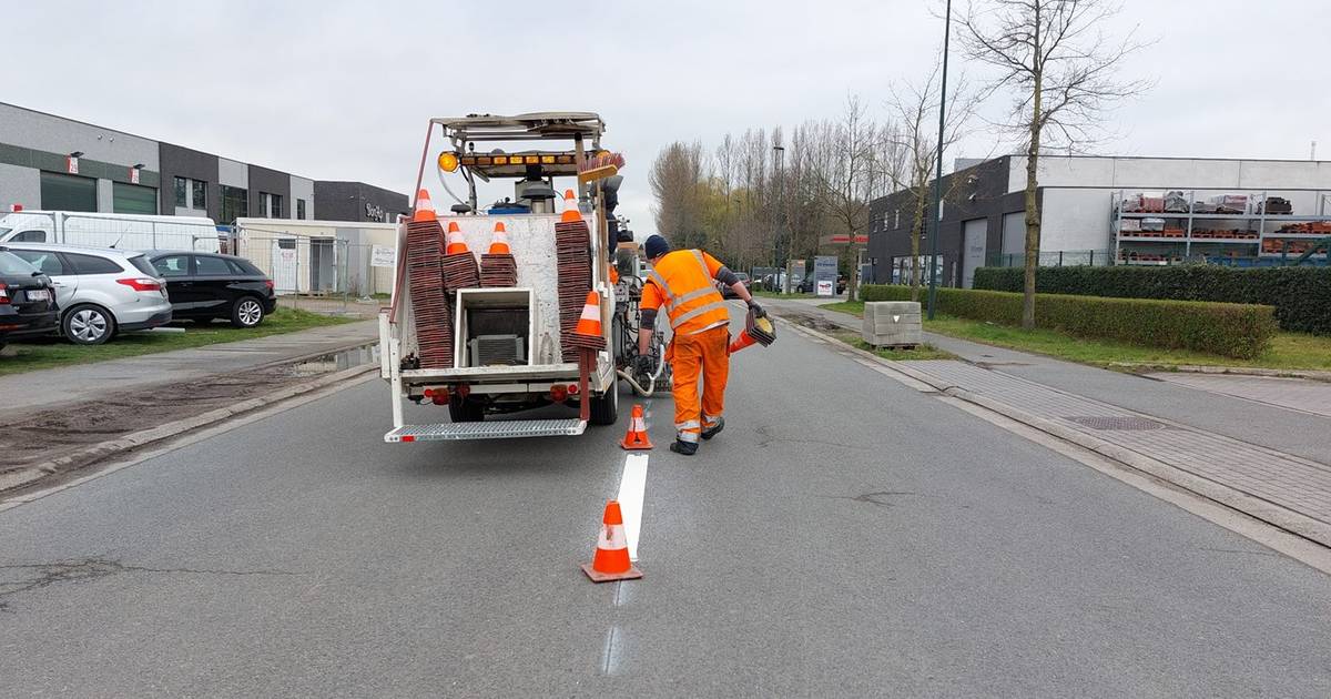 Aalter kiest voor nieuw soort belijning op heel wat wegen | Aalter | hln.be