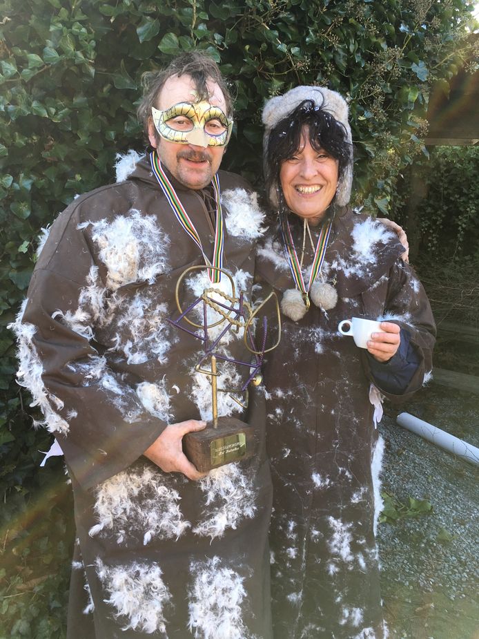 John en Hannie winnen de Ronde van het Rutselbos | Carnaval | bndestem.nl