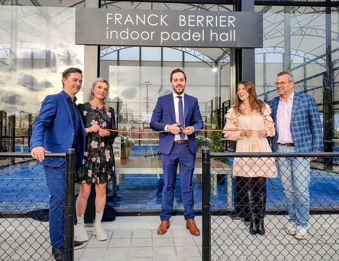 Nieuwe indoor Padel Hall officieel geopend in Ghistelehof | Gistel | hln.be