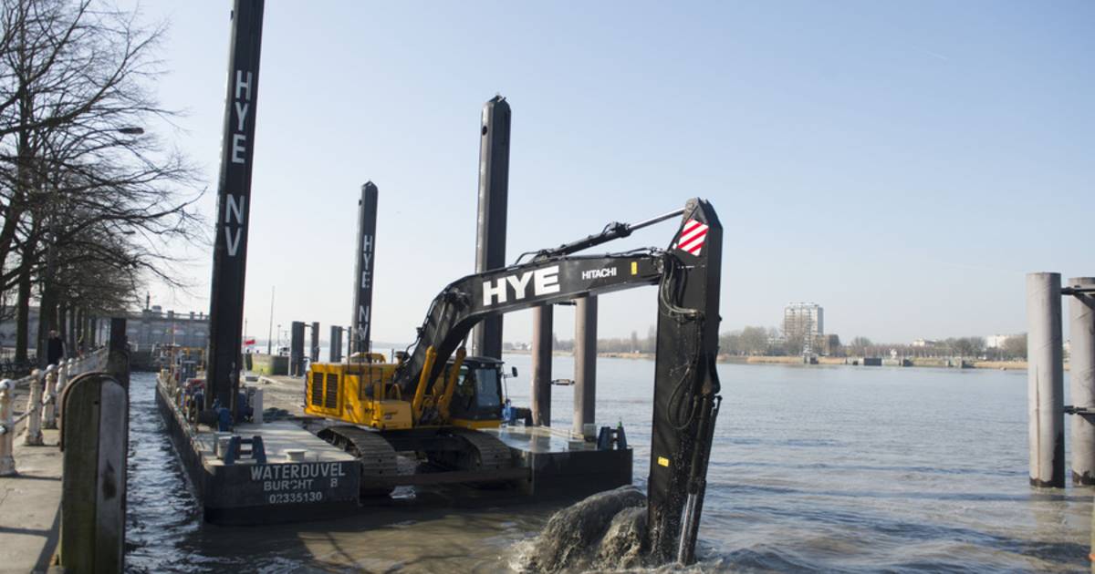 Baggerwerken bereiden terugkeer ponton voor | Antwerpen | hln.be