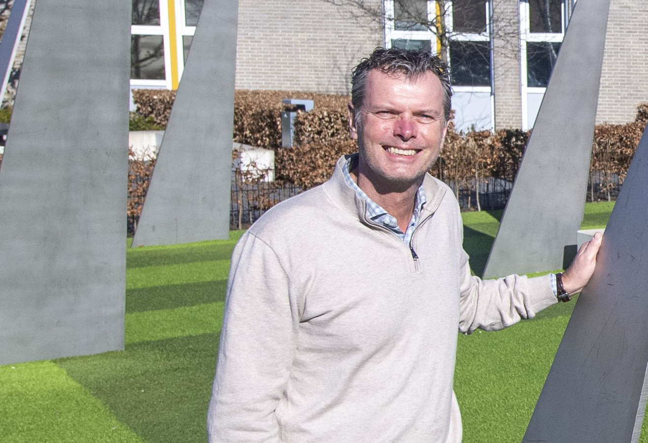 Almelose schooldirecteur Peter ten Dam overleden (61) | Foto | AD.nl