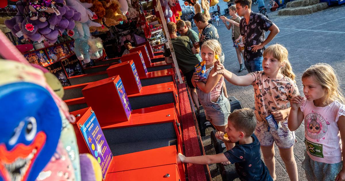 De kermis is de levensader van Ommel: ‘De jeugd wil zich hier echt wel ...