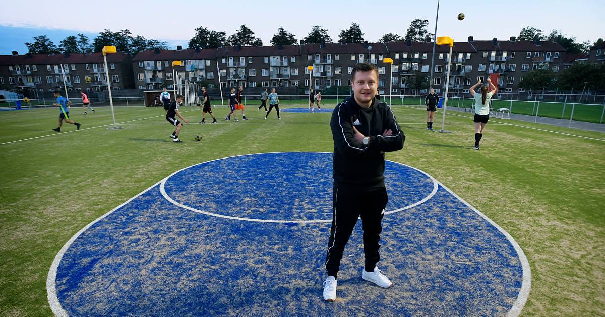 Michael Dissel is pas 28 jaar en debuteert als hoofdtrainer van Movado ...