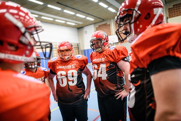 Ook bij Enschede Broncos draait het even om de Super Bowl | Regiosport | tubantia.nl