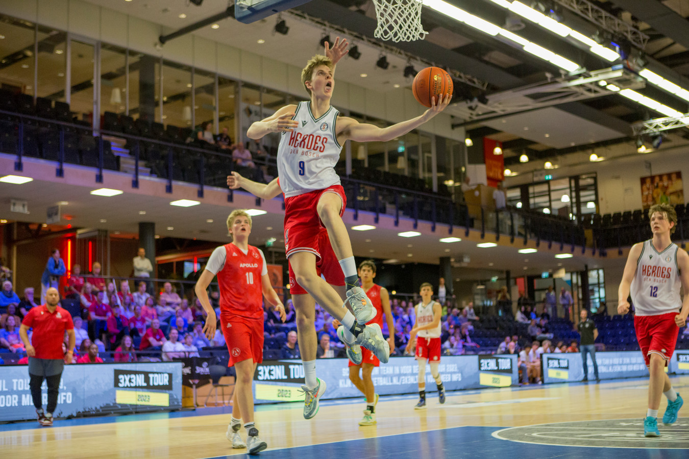 Het Bossche basketbal verliest een gigantische steunpilaar: Jules ...