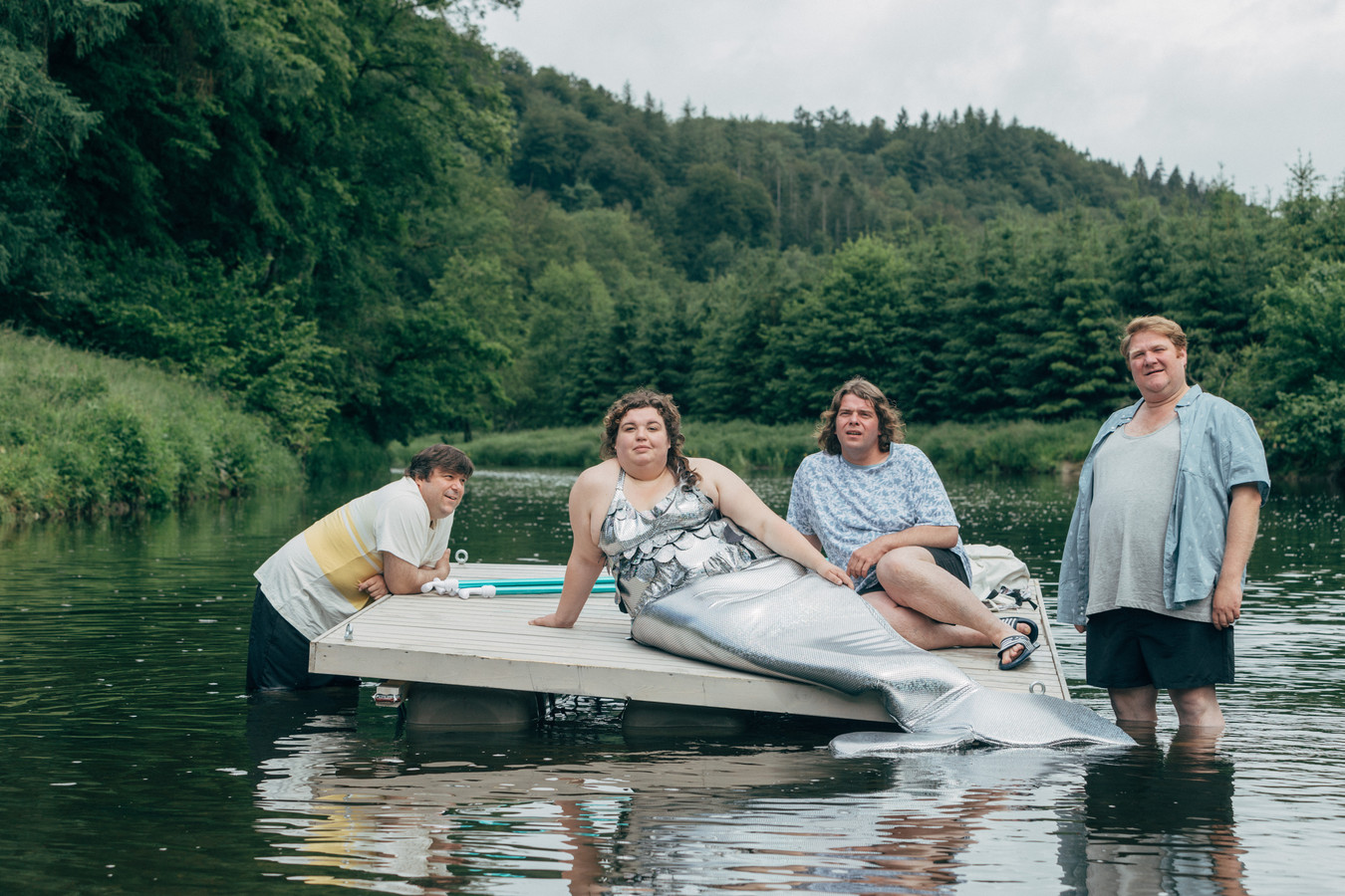 Acteurs met een maatje meer geven zich bloot in ‘Albatros’: “Vroeger ...