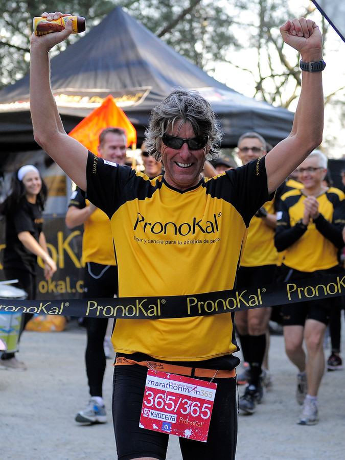 Marathonman gaat voor nieuw wereldrecord | Foto | hln.be