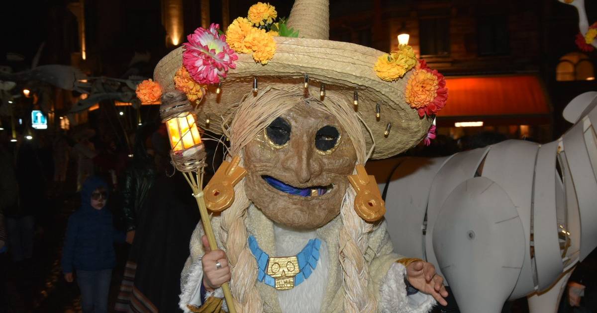 IN BEELD. Día de Muertos verlicht Brusselse Marollenwijk | Brussel | hln.be