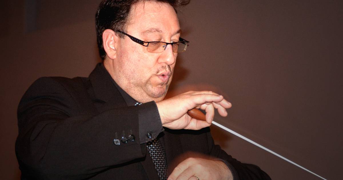 Luc Becqué is nieuwe dirigent fanfare De Verenigde Vrienden | Regio ...