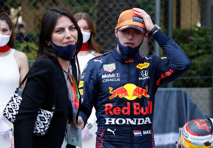 Braziliaans model Kelly Piquet (32) steelt de show tijdens gloriedag ...