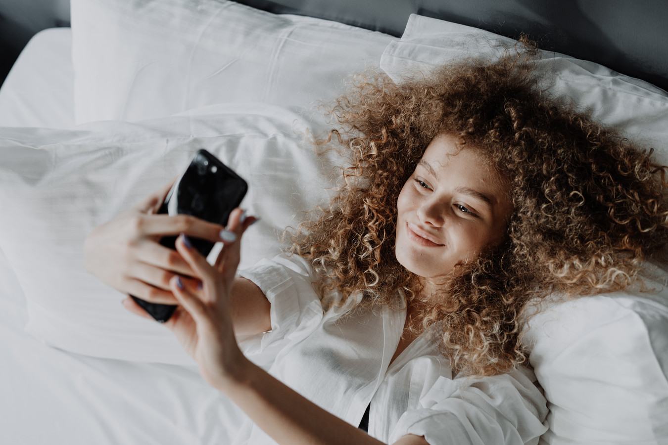 Geen tijd voor perfecte plaatjes en poses: nieuwe app BeReal razend ...