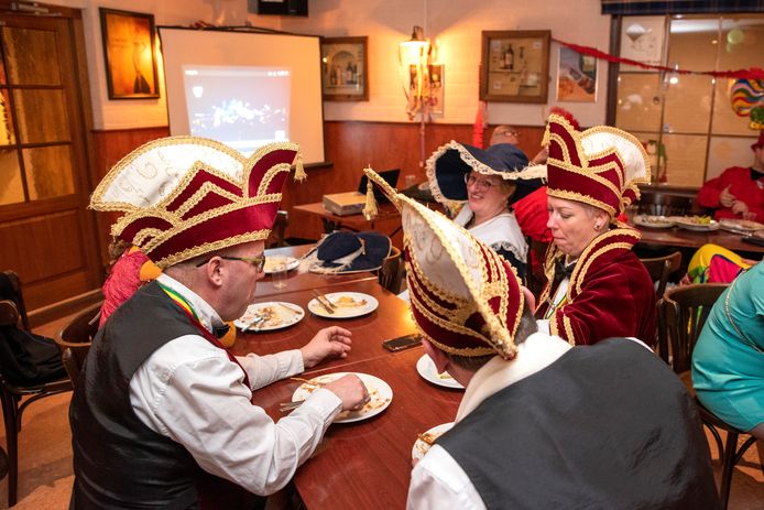 Opscheppen maar tijdens het Loerendoncks Polonaise Buffet | Moerdijk ...