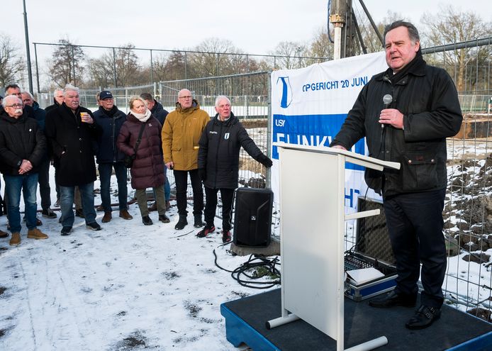 Elinkwijk ‘financieel in zwaar weer’: bouw van nieuw sportpark biedt ...