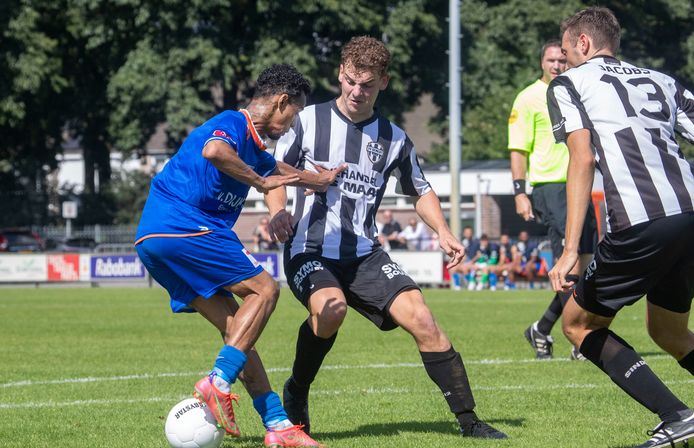 Gemert begint derde divisie met zege op met oud-profs overladen ...