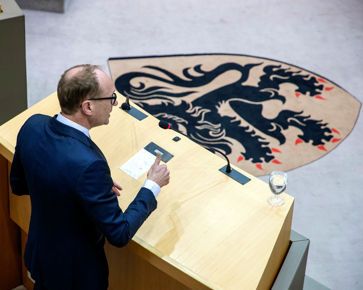 Het krediet dat onderwijsminister Ben Weyts verdient, verspeelde hij ...