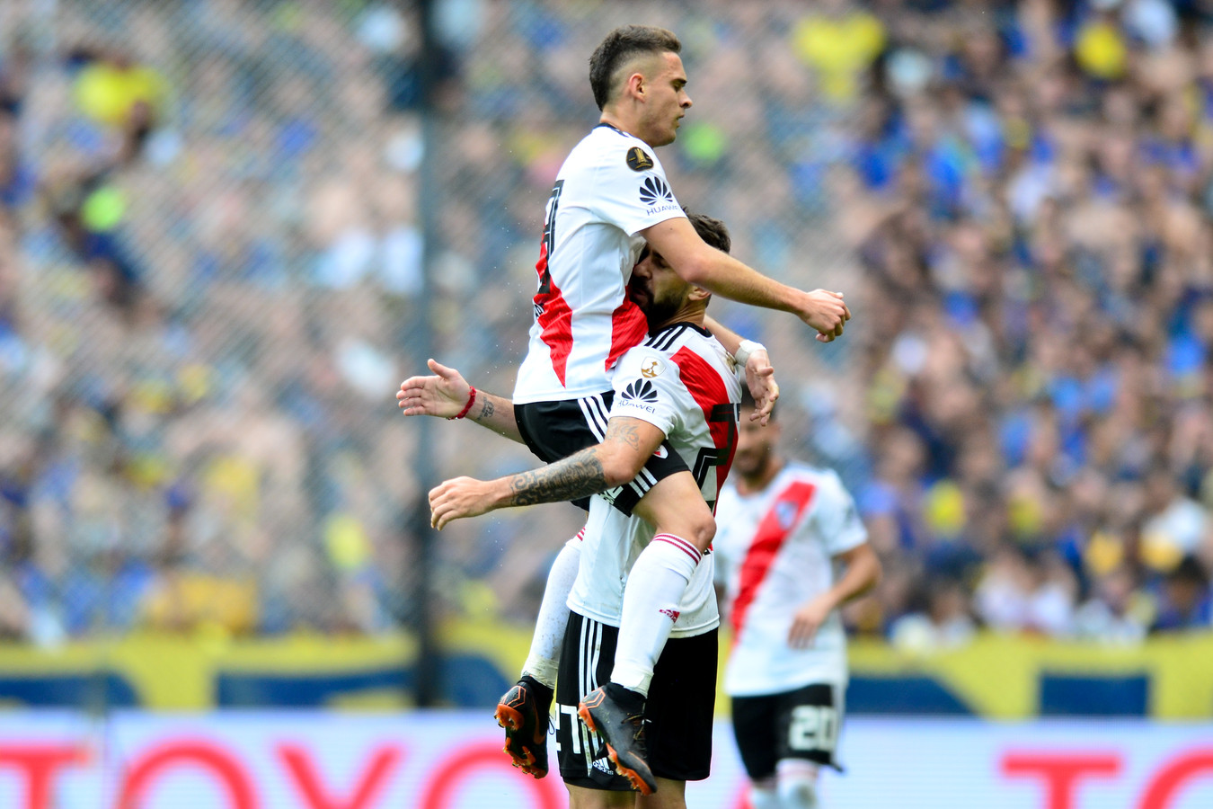 Maakt Lucas Pratto zich ook in Rotterdam onsterfelijk? | Foto | AD.nl