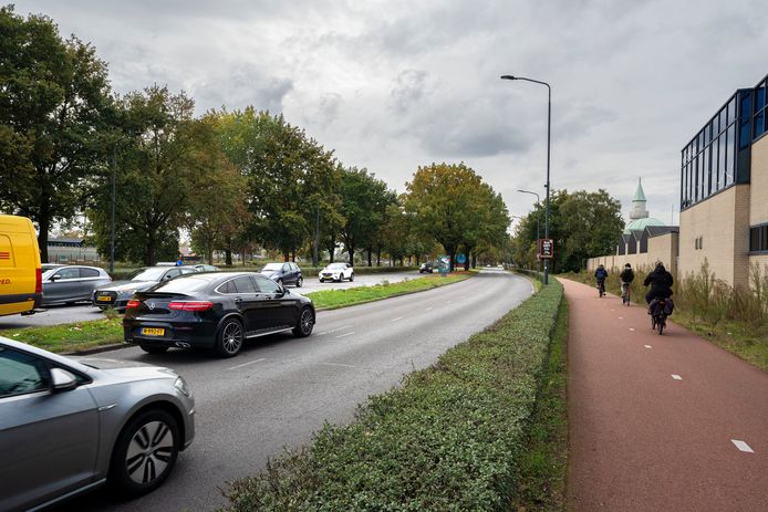Helmondse rondweg zonder nieuw asfalt heeft veel weg van een luchtkasteel | Helmond | ed.nl