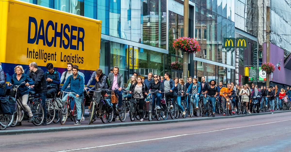 Groei van Utrecht gaat minder hard: stad ‘pas’ in 2028 door grens van ...