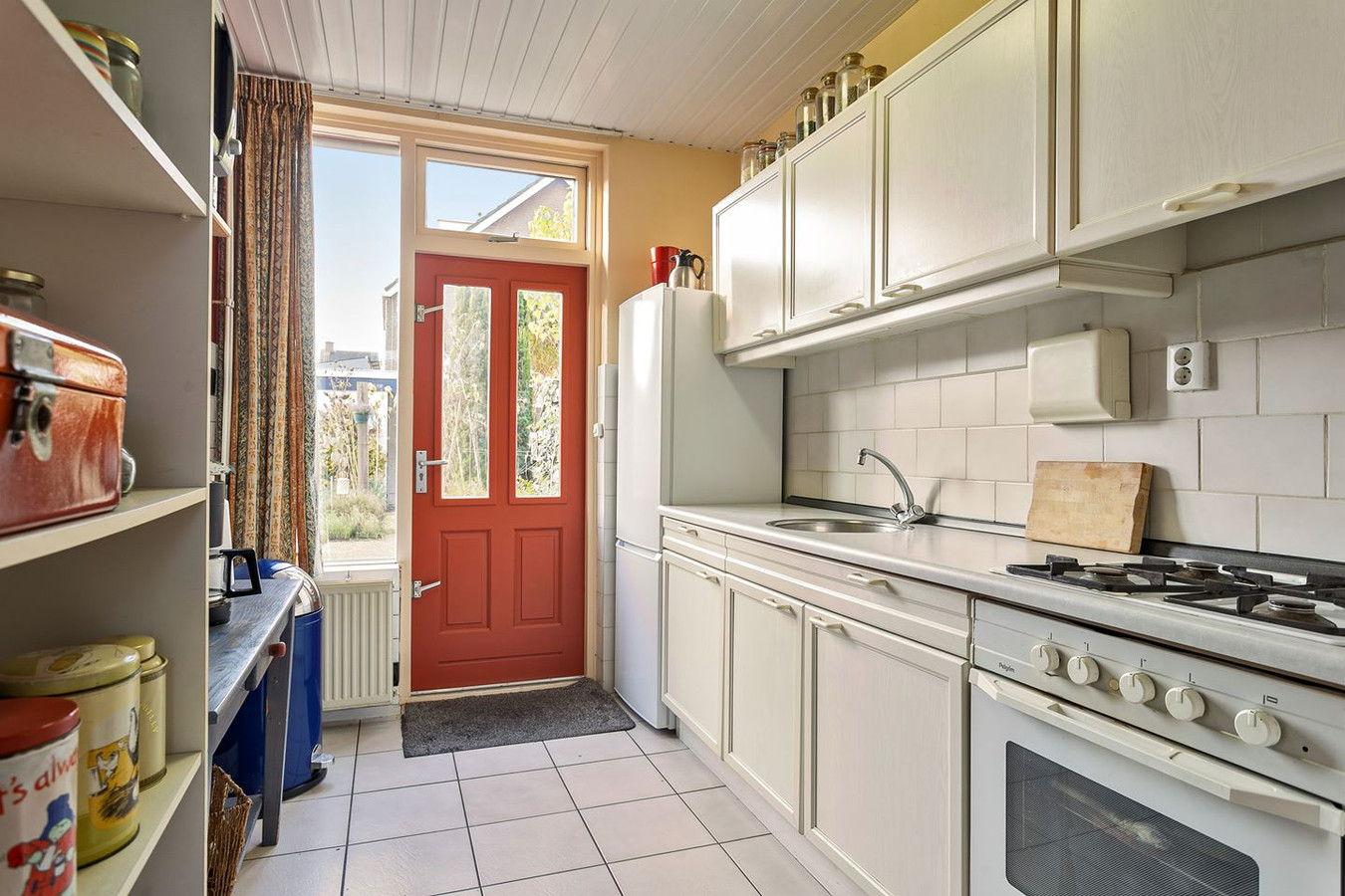 Dit gezellige Houtens rijtjeshuis ligt tegen het Oude Dorp aan (en ...