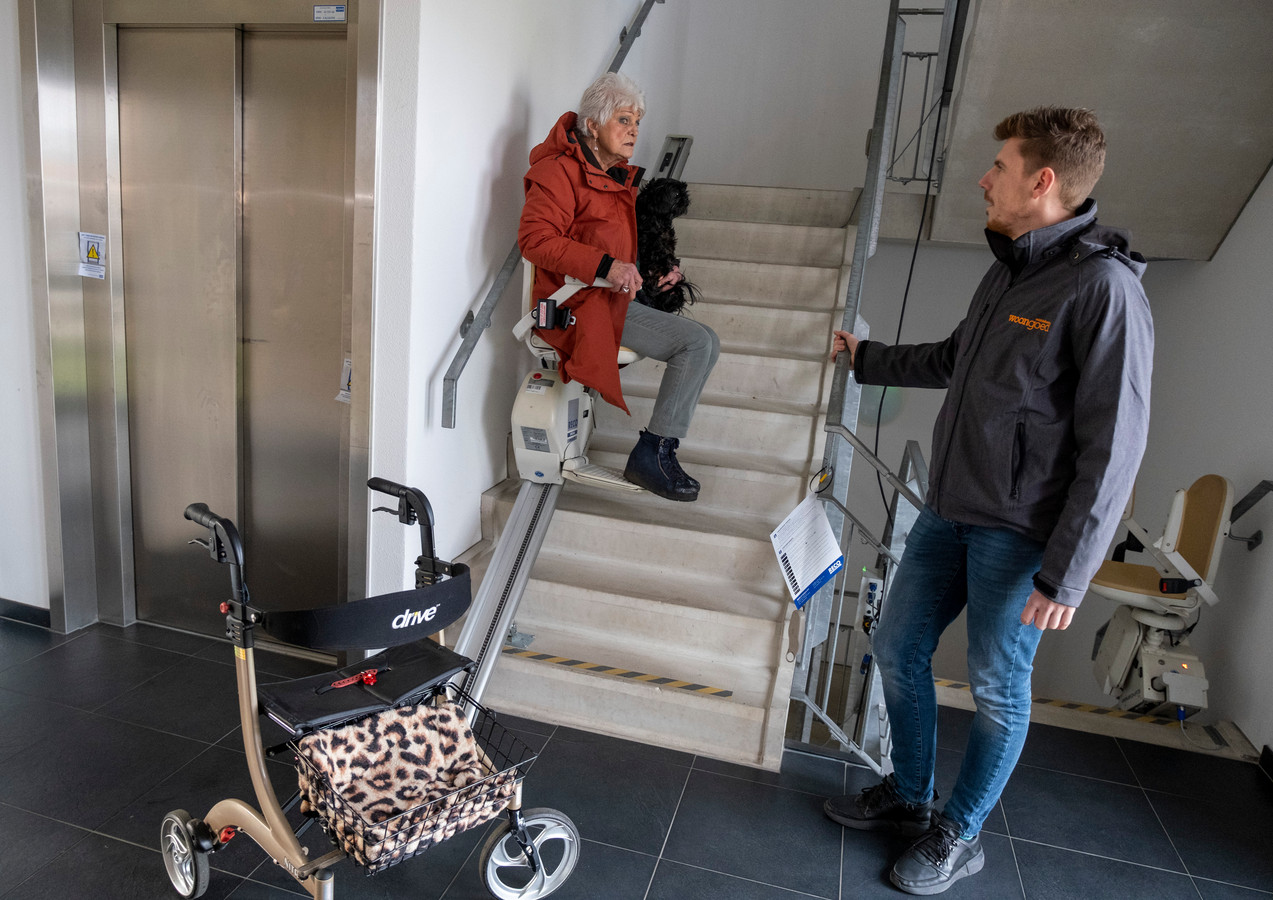 Ouderen al zes weken zonder lift: ‘Ik snap dat ze het helemaal zat zijn ...