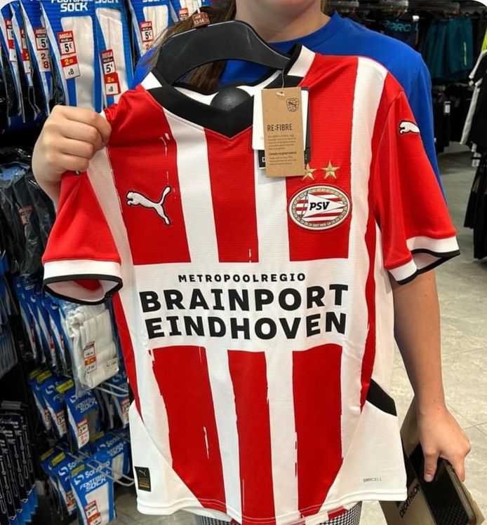 Nieuw thuisshirt van PSV met ‘designspetters’ duikt ineens op in winkel ...