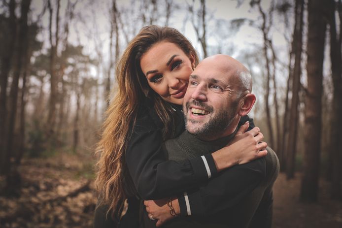 Miss België Chayenne stelt 20 jaar oudere vriend voor: “Ik heb geen man ...
