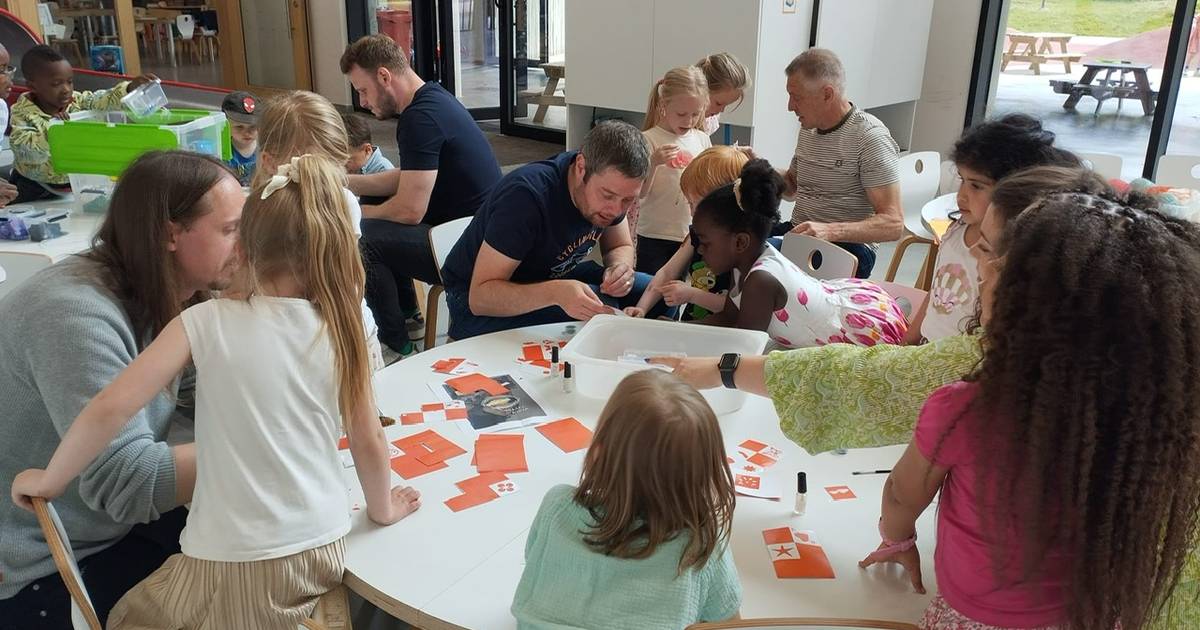 KIJK. Papa’s worden verwend in basisschool KAZ | Zottegem | hln.be