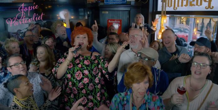 Jopie Parlevliet stoomt Rotterdam klaar voor carnaval met nieuw nummer ...