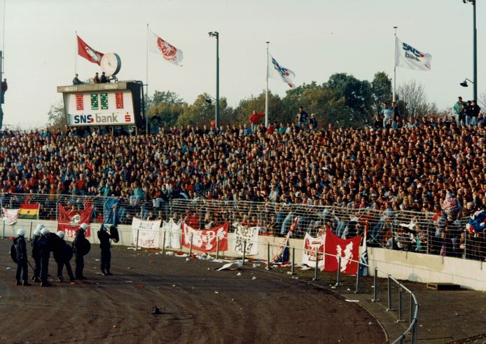 Hoe Vak-P uitgroeide tot de meest geprezen én beruchtste fanclub van ...