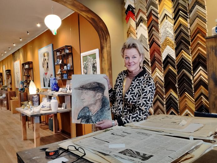 Expositie bij Kaders en Kunst: tekeningen Van Dort lagen 35 jaar ...