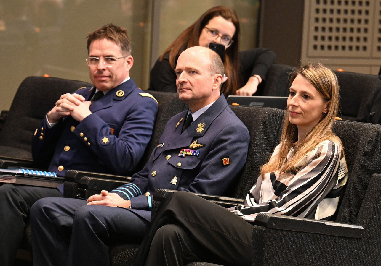 Regering benoemt nieuwe bazen van defensie, federale politie en ...