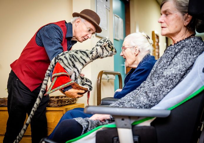 Nieuwe stichting regelt dagbesteding voor ‘drukke’ verpleeghuizen: ‘Belangrijk voor welzijn ...