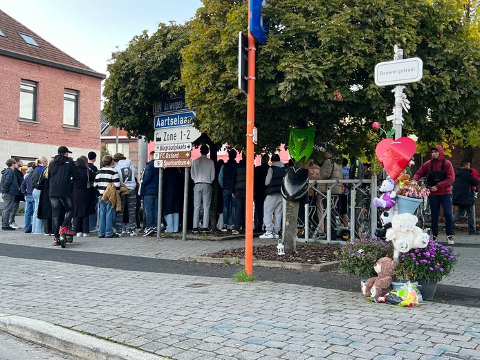 Verdriet om vermoorde ‘Izzy’ blijft groot: honderdtal vrienden komen ...