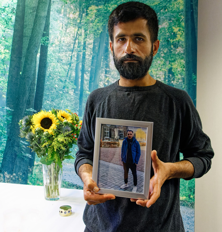 Ibrahim (21) vluchtte naar hier en dacht snel weer zijn ouders te zien ...