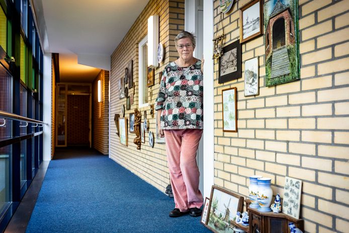 Jezus en Maria moeten van de muur, Inge is laaiend: ‘Dan haal ik de ...