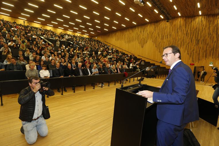 Wouter Beke houdt pleidooi tegen populisme: "Politiek is soms ook zwijgen"