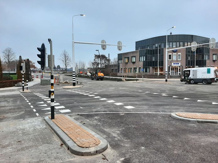 Werkzaamheden afgerond, maar kruising in Nijverdal gaat toch nog een dagje later open ...