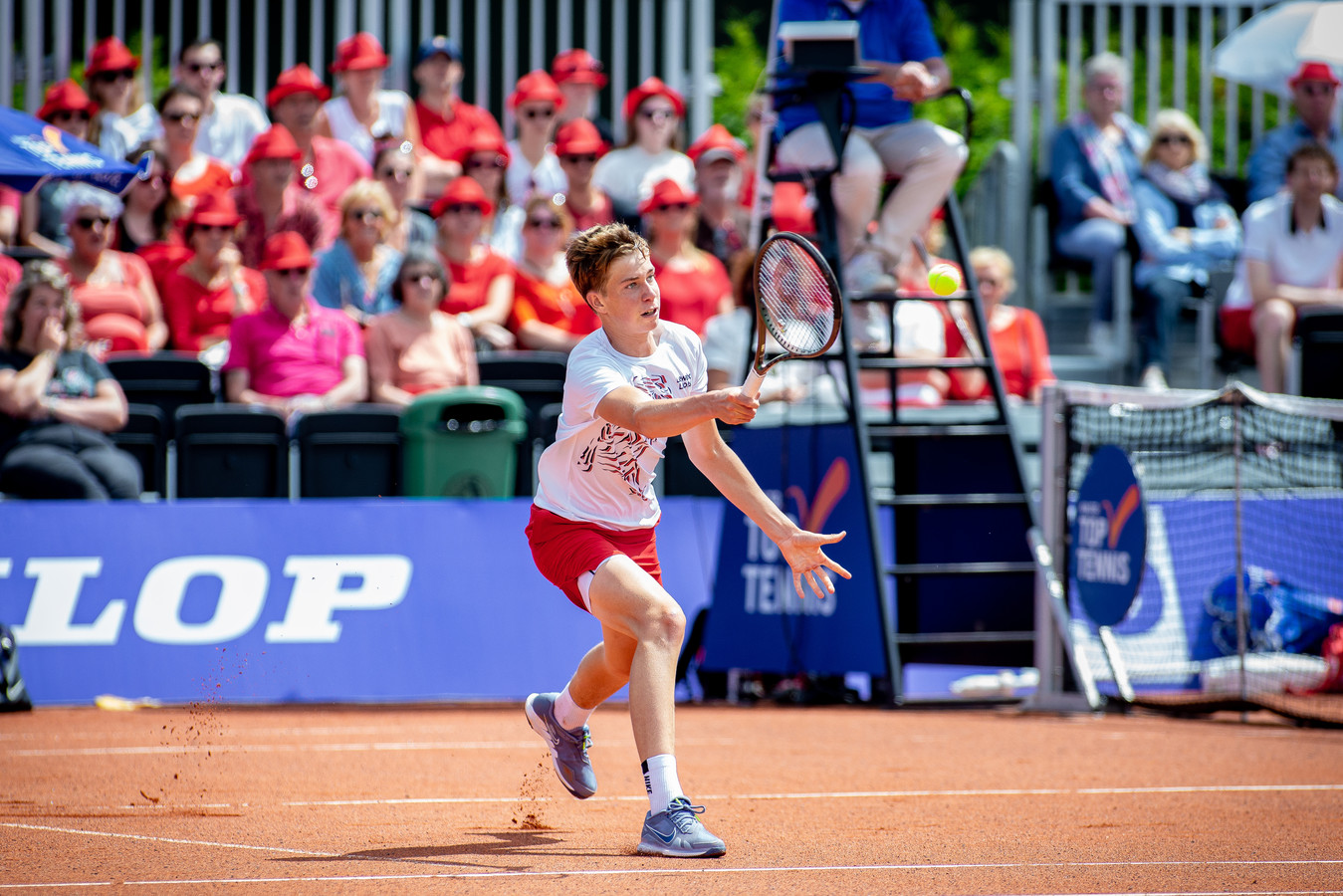 Lewabo onderuit in halve finale, maar publiek geniet van 13-jarig ...