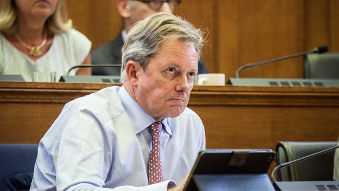 Vier sponsors Versnick kregen verrassend toch vergunning | Economie ...