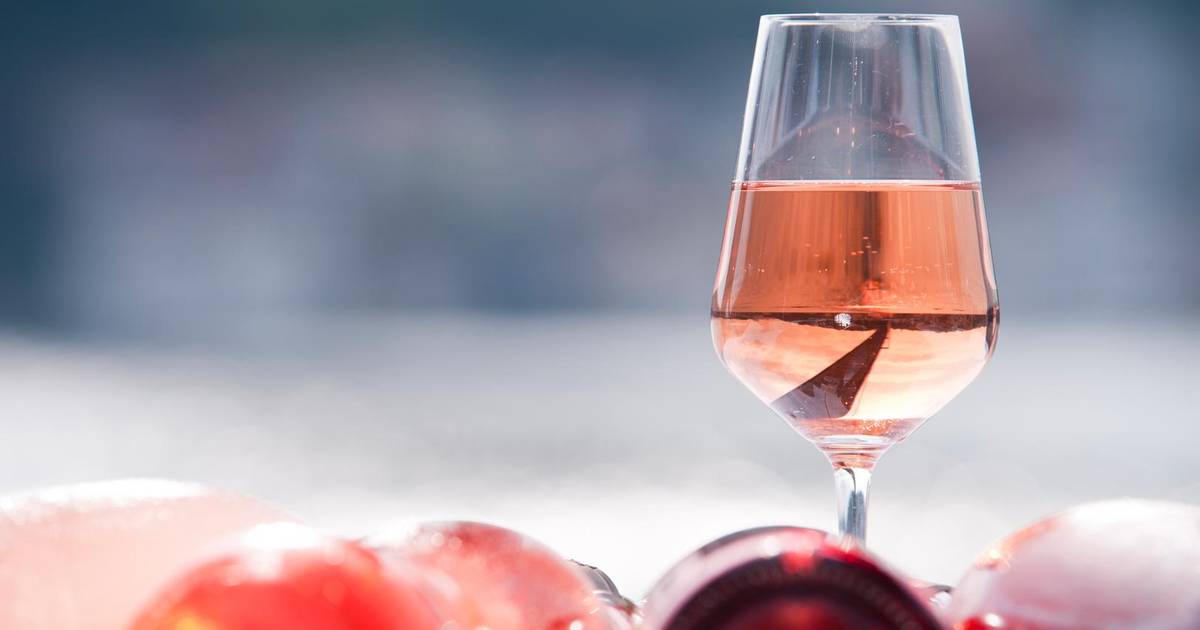 Olé rosé: waarom een simpel glaasje rosé de nieuwe zomerdrank is ...