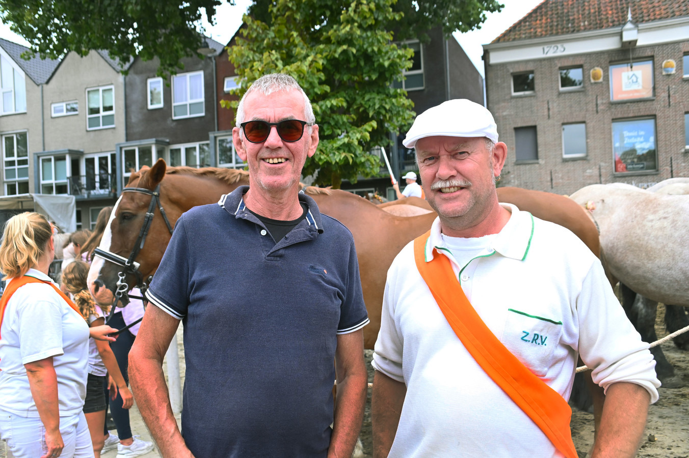 Iedere ringrijder droomt ervan: ‘wie het Beeldje van Beatrix wint ...