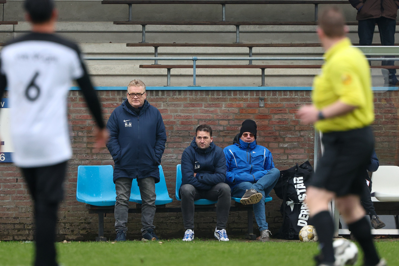 Harm van Hal was eerst speler onder Helvoirt-trainer Van Hattum, nu ...